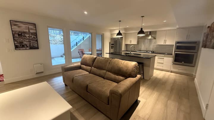 Kelowna Wine Country Suite Sleeps 4 - Kelowna