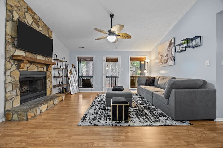 Private Fayetteville Retreat | Near Downtown & Fb - Fayetteville, NC