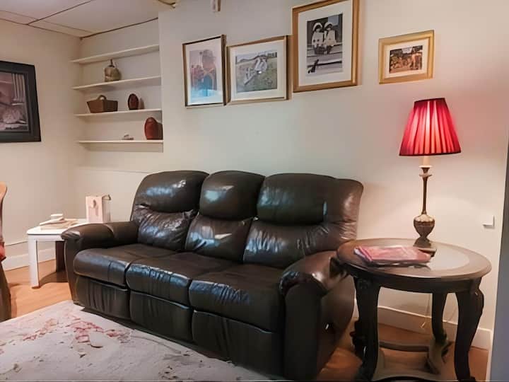 Prime Living In The Heart Of Burnaby - Port Moody