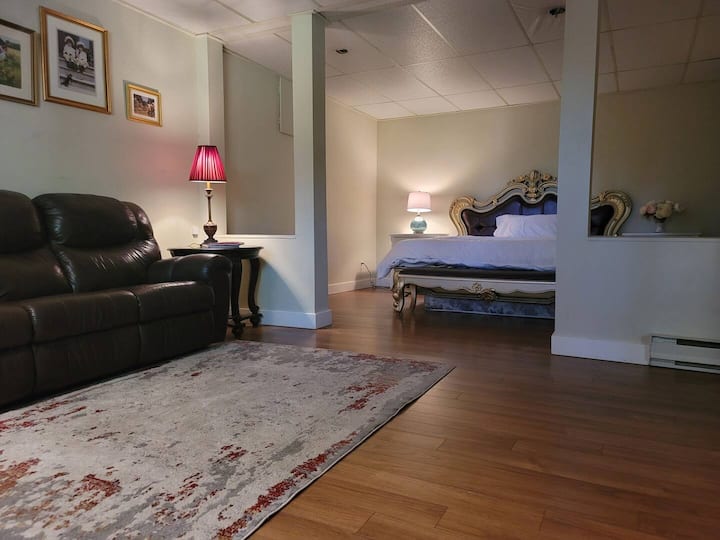 Prime Living In The Heart Of Burnaby - Burnaby