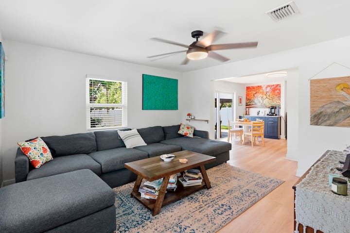 Walk To Downtown | Dog-friendly | Huge Fenced Yard - Delray Beach, FL