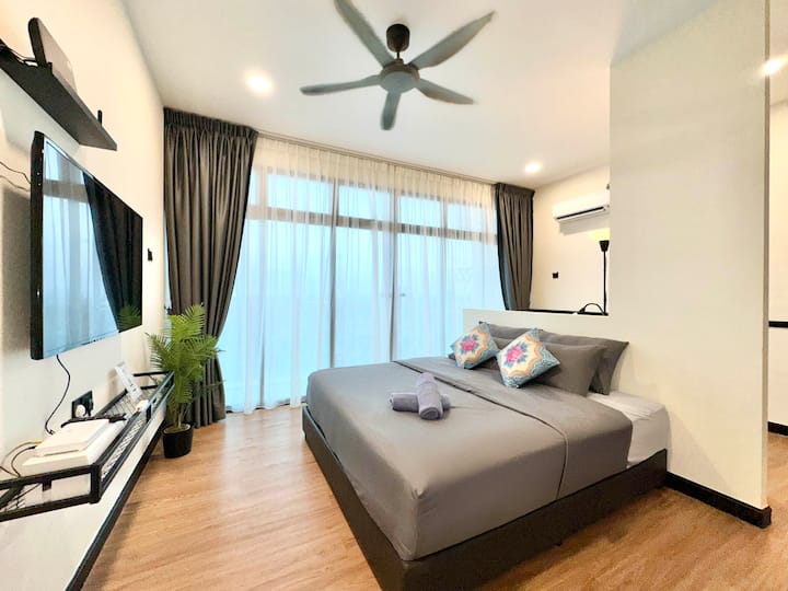 Modern Nyonya Suites @ Palazio Mount Austin - Johor