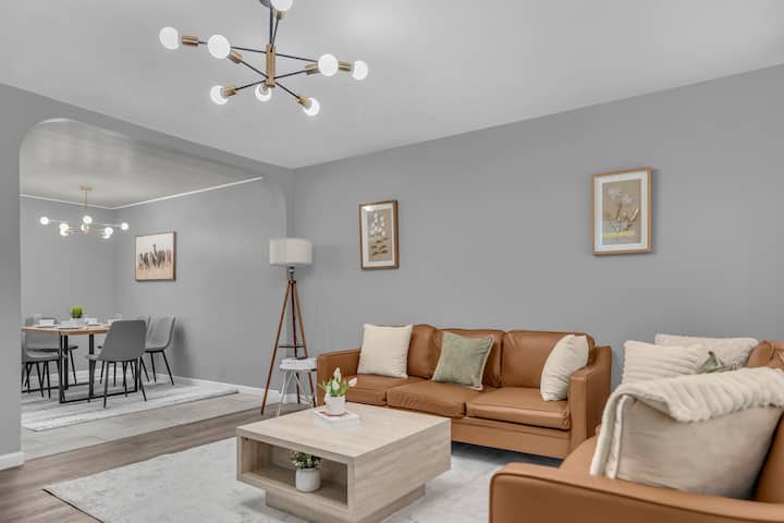 Modern 3br Home | Quiet Area | Family Friendly - Mount Zion, IL