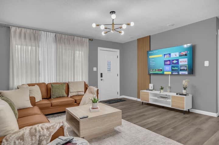 Modern 3br Home | Quiet Area | Family Friendly - Mount Zion, IL