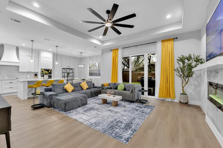 Luxe 4br/3ba | 3 King Beds- Near At&t, Dfw, Dallas - Grand Prairie, TX