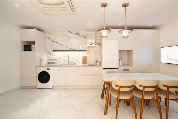 오픈할인/종로5가역/5분/광화문/ddp/명동/대가족환영/경복궁/이태원/서울도심 - Seoul