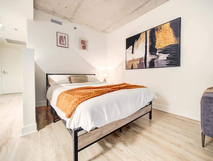 Comfortable Montreal Stay | Near Bell Centre - Brossard
