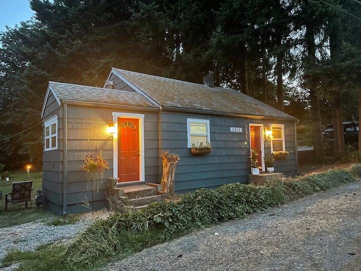 Cozy 2 Bed 1 Bath In Eastside Olympia - Olympia, WA