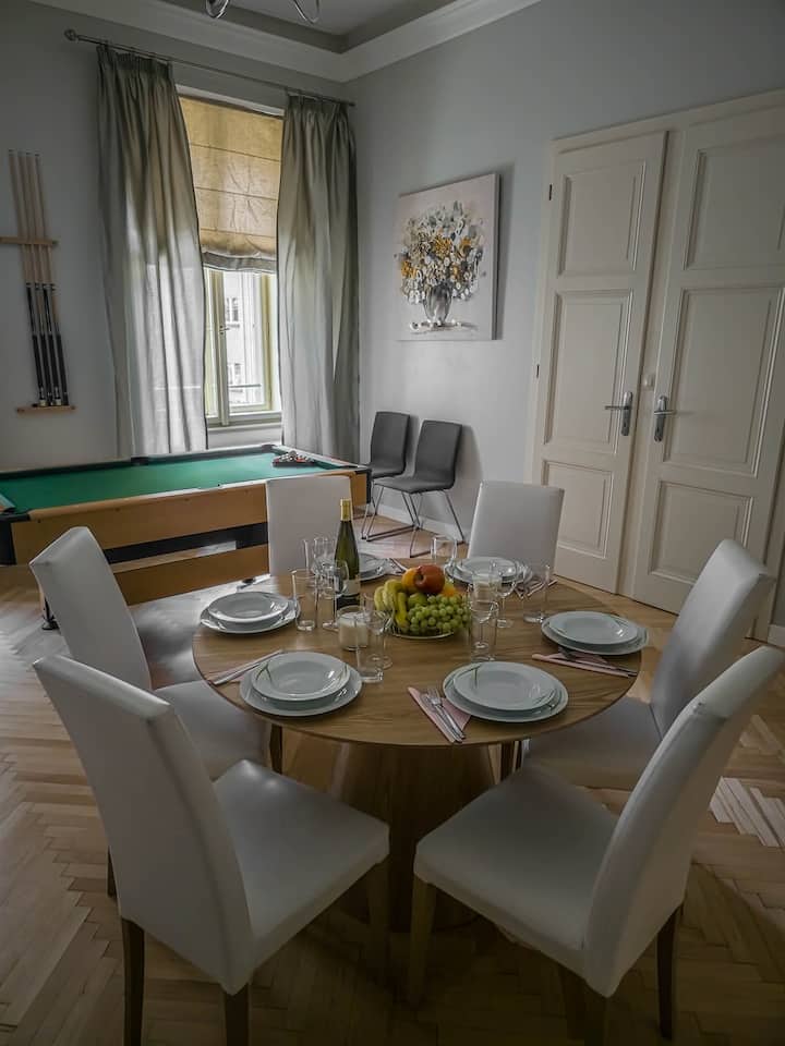 Royal Apartment With Sauna And Billiards - Praag