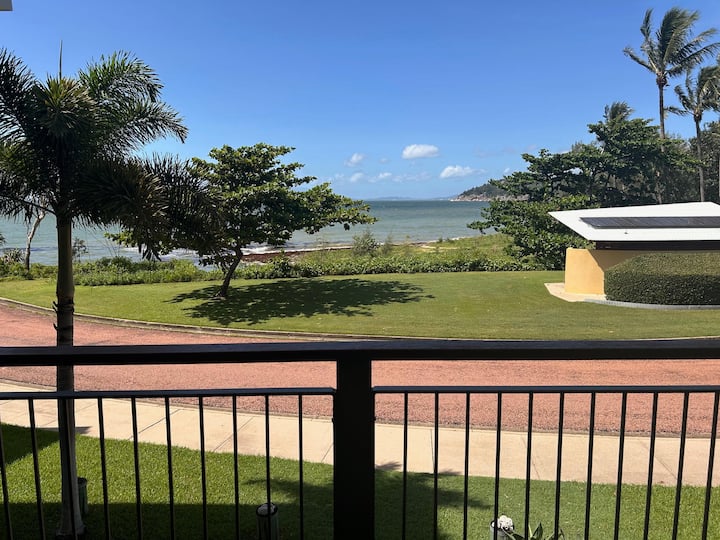 'Nelly Sands', Nelly Bay, Magnetic Island - Magnetic Island