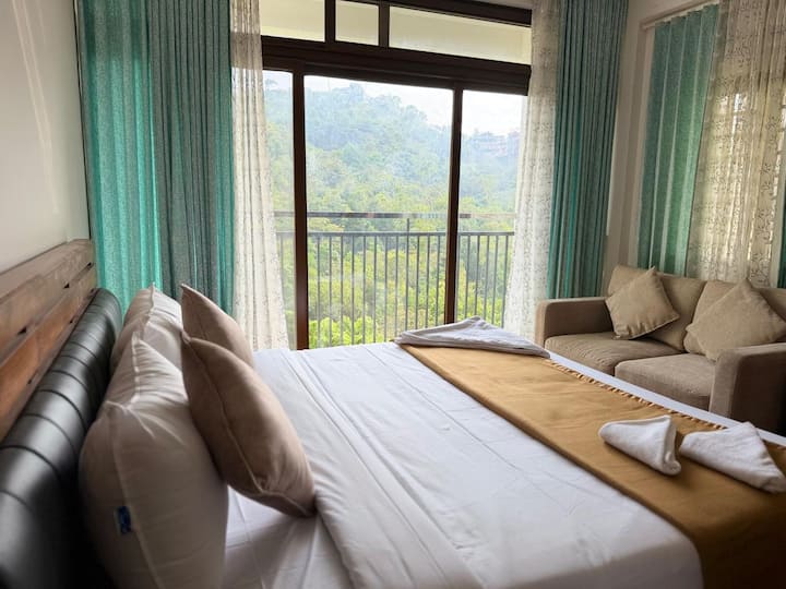 Fully Furnished Luxury Rooms, 
 3bhk & 2bhk - Kuttikkanam