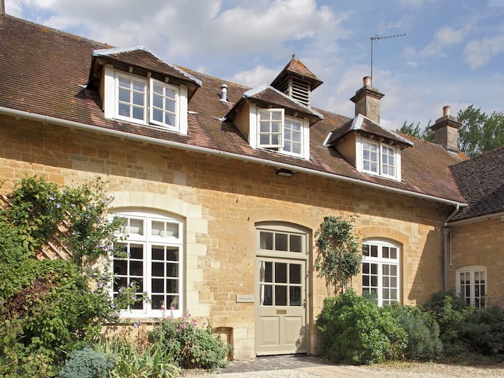 Newmarket - Ukc1146 - Chipping Norton