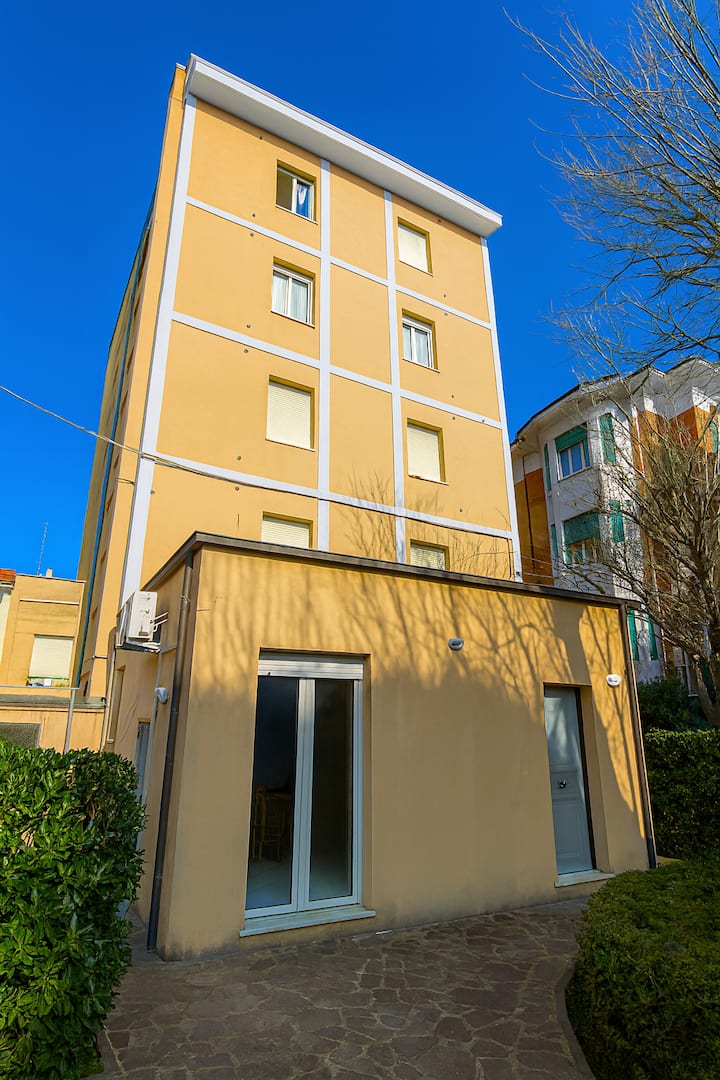 Appartamento Bilocale Arredato Con Giardino - Pesaro