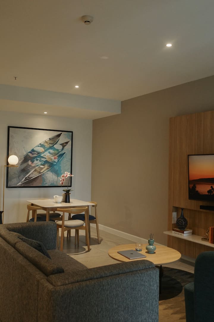 Exclusive Luxury 2br Zenity D1: @Free Gym/pool - 