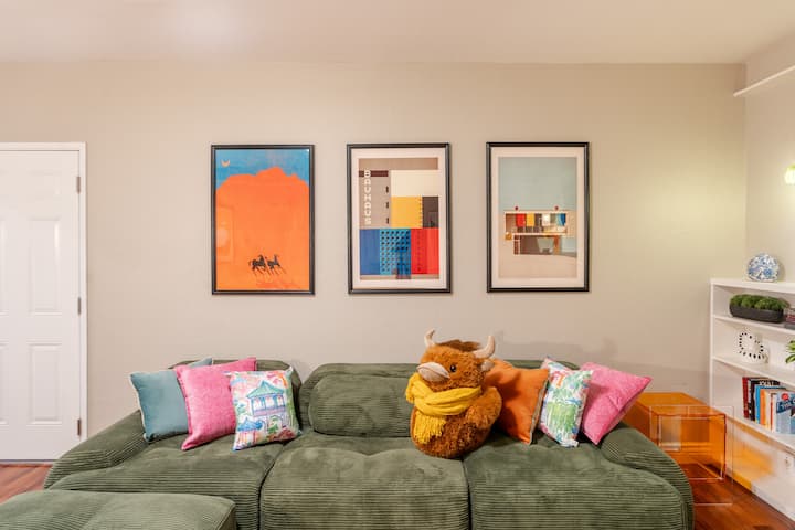 Wfh + Corporate-friendly + Bauhaus Inspired Home - San Jose, CA