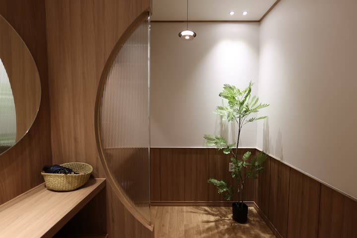 [성심당본점 도보1분] 최대12인/ 퀸침대6 단독사용 - Daejeon