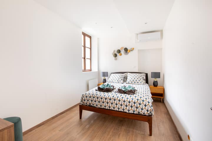 New 2 Bedroom Apartment In Historical Center - Colmar