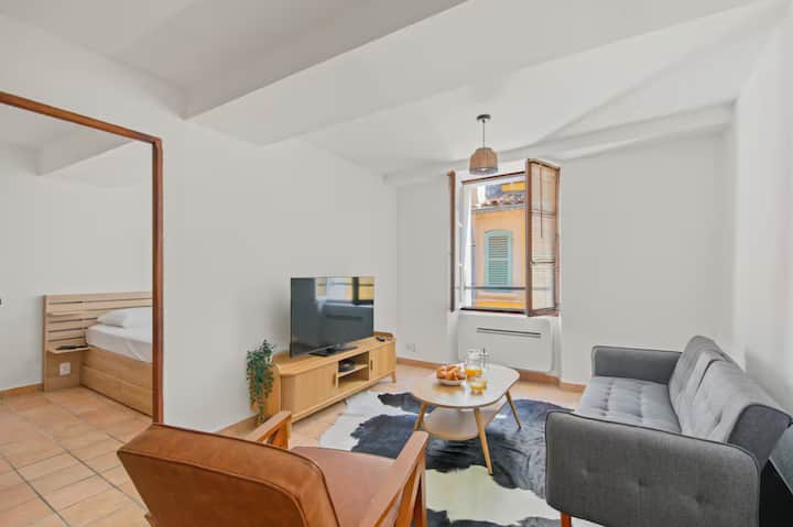 Charmant T2 Rénové - Centre Historique - La Crau