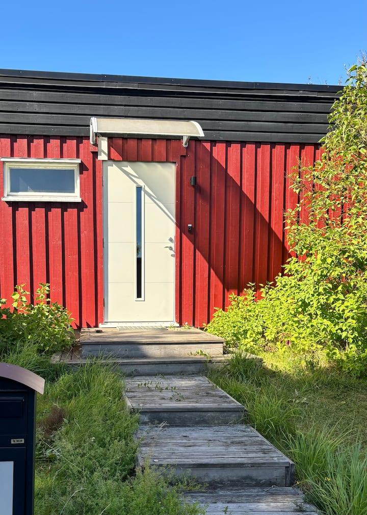 Lägenhet Med Ett Rum O Pentry För Två Personer - Upplands Väsby