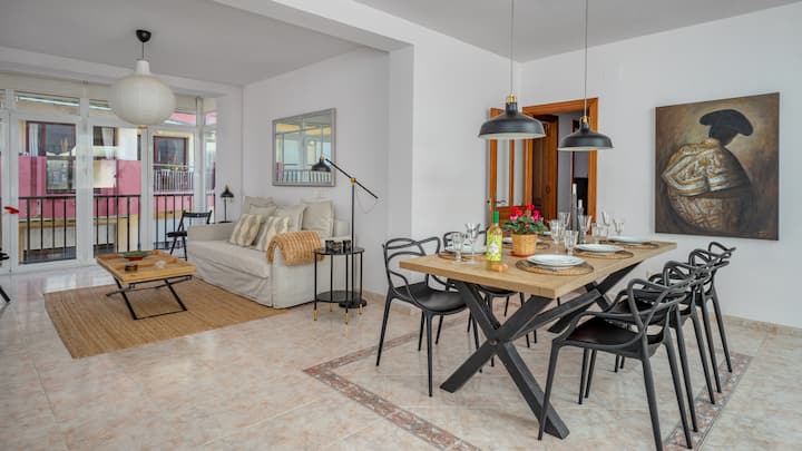 Stunning Beachfront Gem |3br| Prime Location - Fuengirola