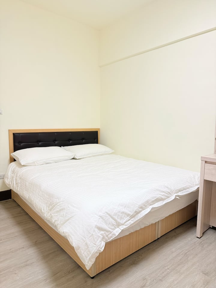 101/西門町/最適合4~6人入住/全新裝潢/距離地鐵站700公尺/冷暖氣/wifi - Taipei