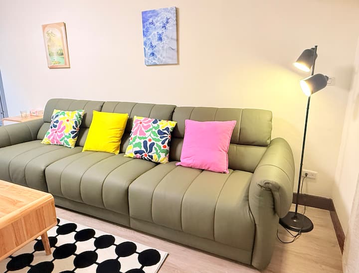 101/西門町/最適合4~6人入住/全新裝潢/距離地鐵站700公尺/冷暖氣/wifi - Taipei