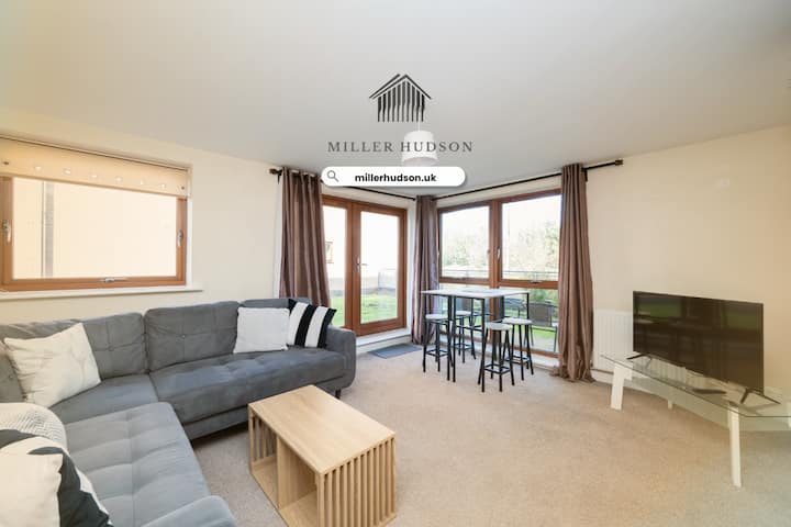 2 Bed Flat Near Gatwick Long Stays Discount! - Crawley