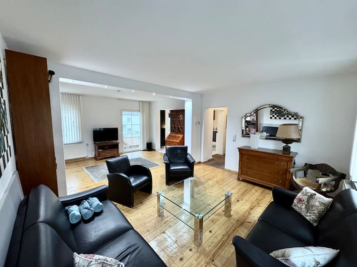 Großzügiges Wohnen Mit Wohlfühlatmosphäre - Würselen