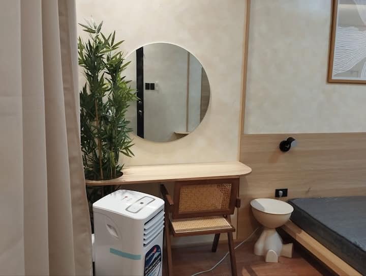 Romantic Beachfront • Sunset Views For Couples - Lemery