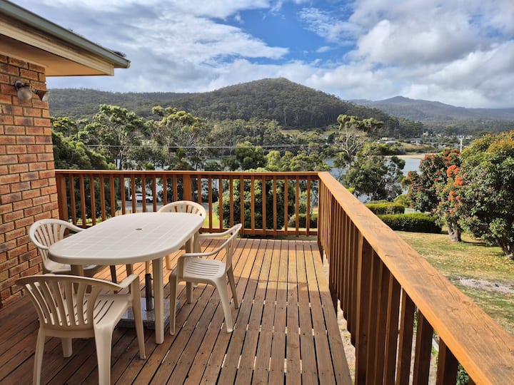 Pirate's Bay Beach House - Eaglehawk Neck