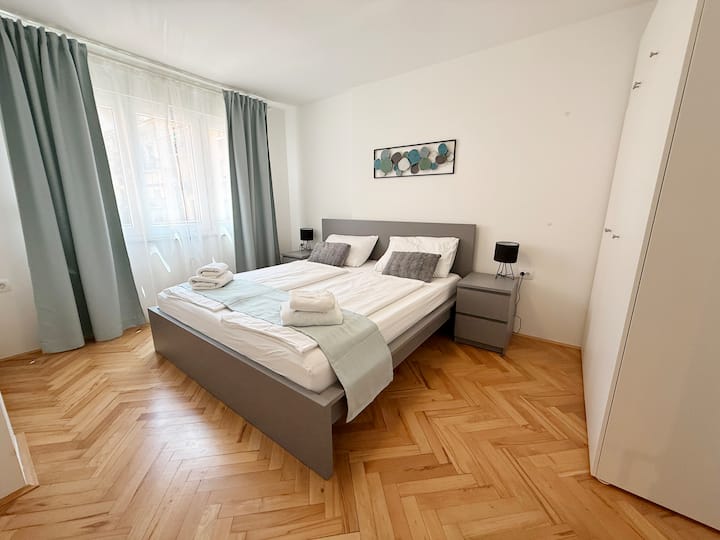 Discoveri-center-balcony-quiet - Rijeka