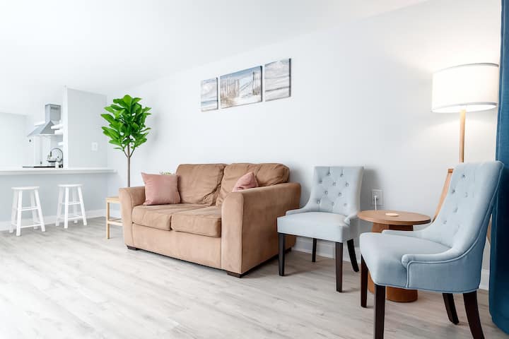 Bright 2br • Free Parking • 10 Min To Mccormick - Fuller Park - Chicago