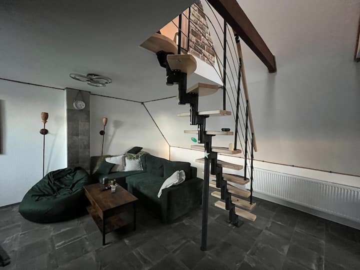 Liebevoll Eingerichtete Schöne Galeriewohnung 1.og - Jork