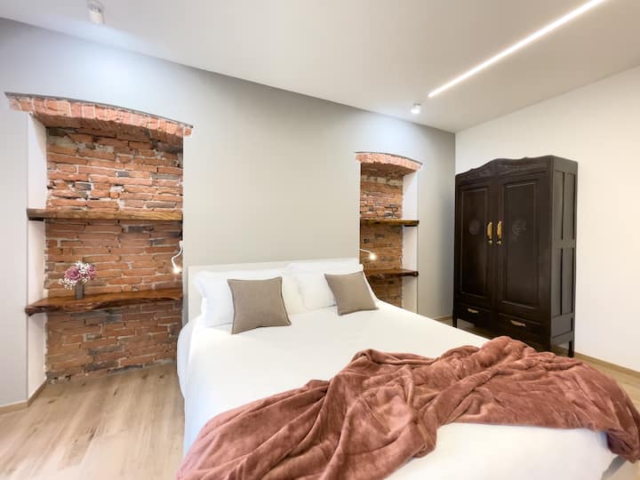 Casa Grande Con Giardino Per Famiglie | Bastansa - Barolo