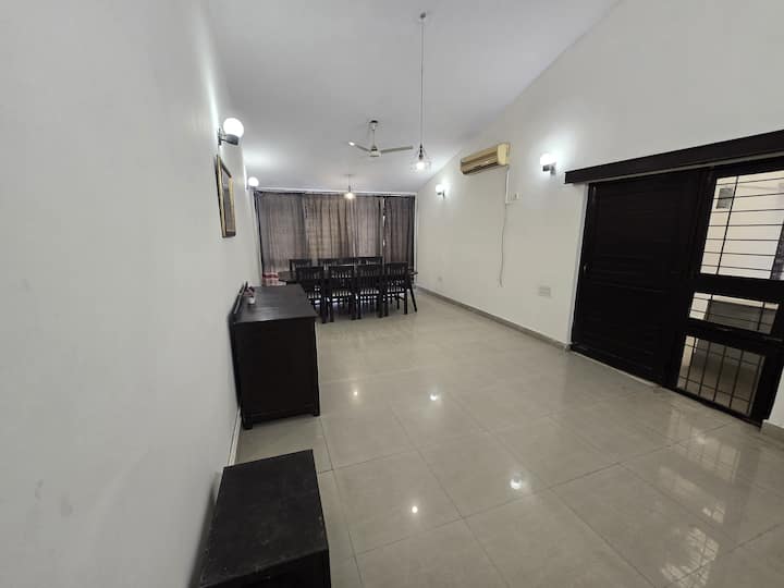 1 The Brownwood Manor (Platinum Regent Suite #1) - Bhopal