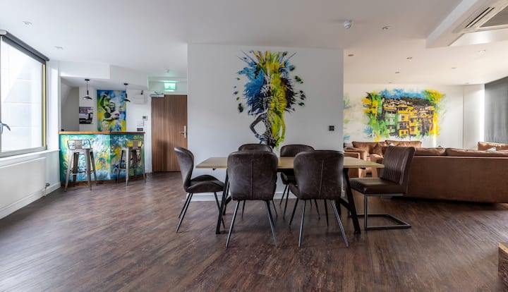 Rio De Janeiro Party Pad (Sleeps 12) - Liverpool