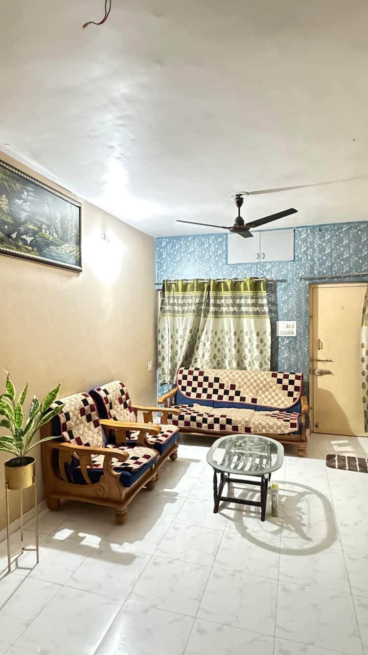 Fully Furnished High Rise Stay In Godrej Garden Ct - Ahmedabad