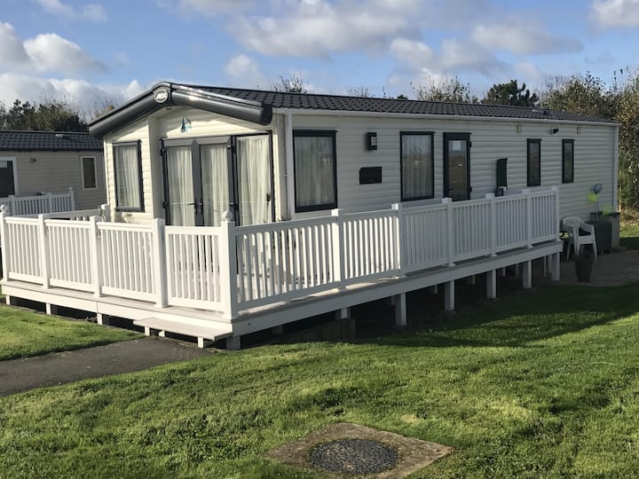 3 Bedroom Caravan On Hawks View Sleeps 8 - Sidmouth