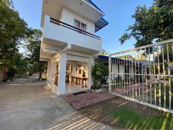 Transient House Near Little Boracay - Calatagan