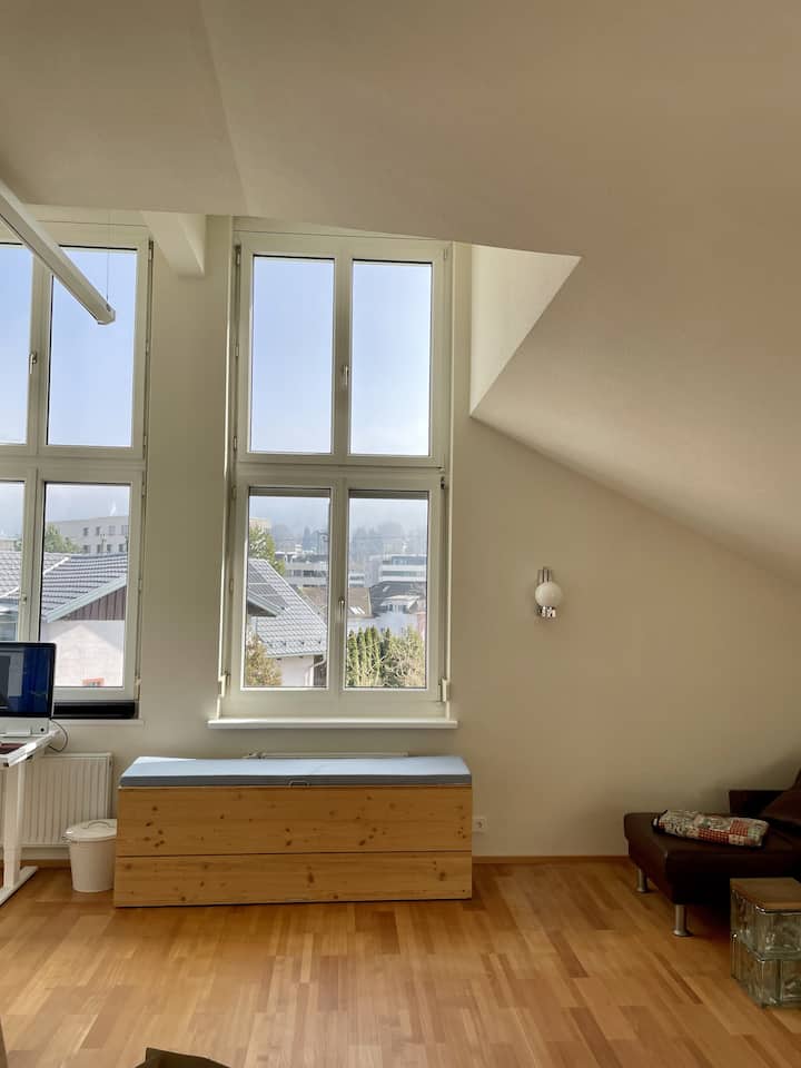 Helle Dachgeschosswohnung Nahe See & Festspielhaus - Lindau