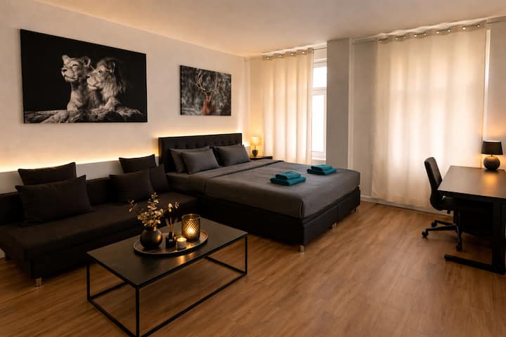 3-zimmer Wohnung In Top-lage Mit Terrasse & Ebk - Leipzig
