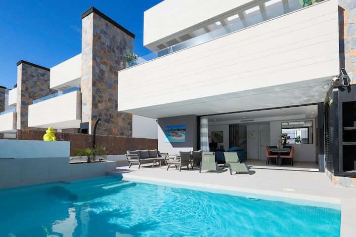 Villa De Lujo En Santa Rosalía Lake & Life Resort - Los Alcázares