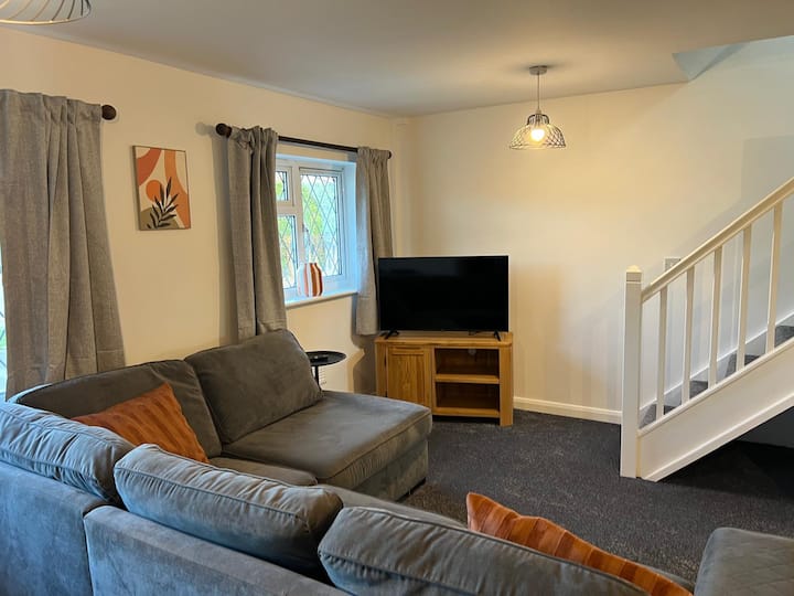 Cosy Flat Near Gatwick Free Parking - Crawley