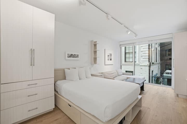 Deluxe Studio Tower - Washington, D.C.