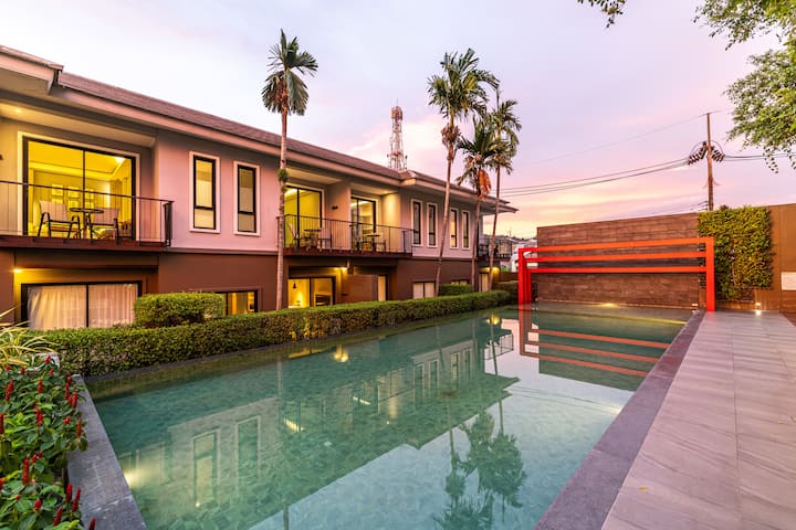 静谧·01 豪华大床房-毗邻查龙寺/普吉岛/周边按摩店/购物中心/蜜月度假Top+购物休闲一站式首选 - Phuket district, Thailand