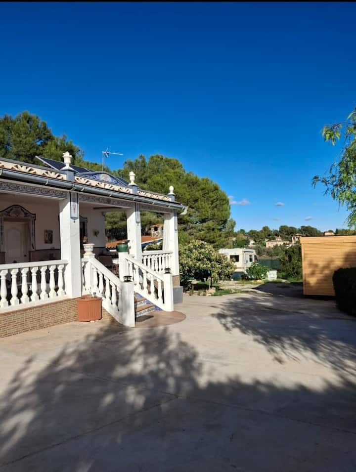 Casa Rural Con Terraza Y Barbacoa · 10 Personas - La Pobla de Vallbona