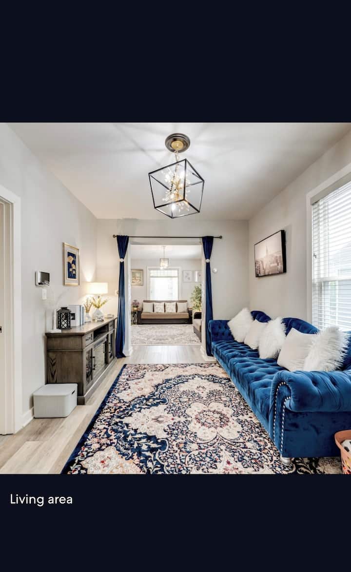 Nice And Cozy House - Elgin, IL