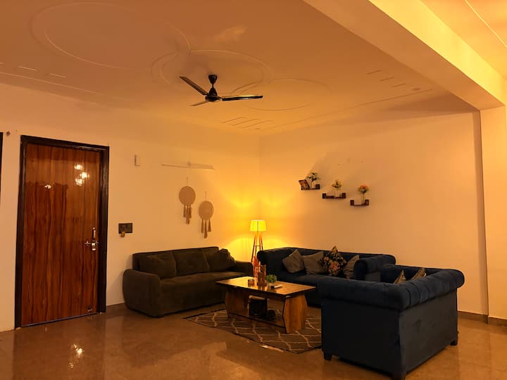 Nest&nook 4bhk Near Medanta & Fortis - Noida