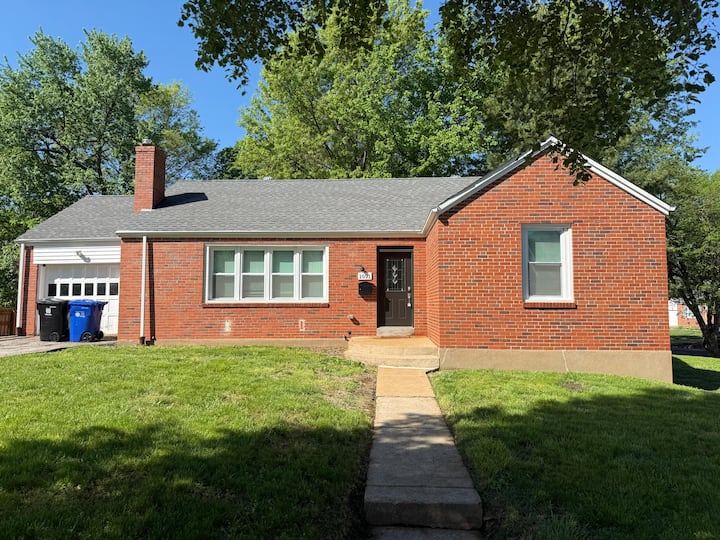 Charming 3br University City Retreat - セントルイス, MO