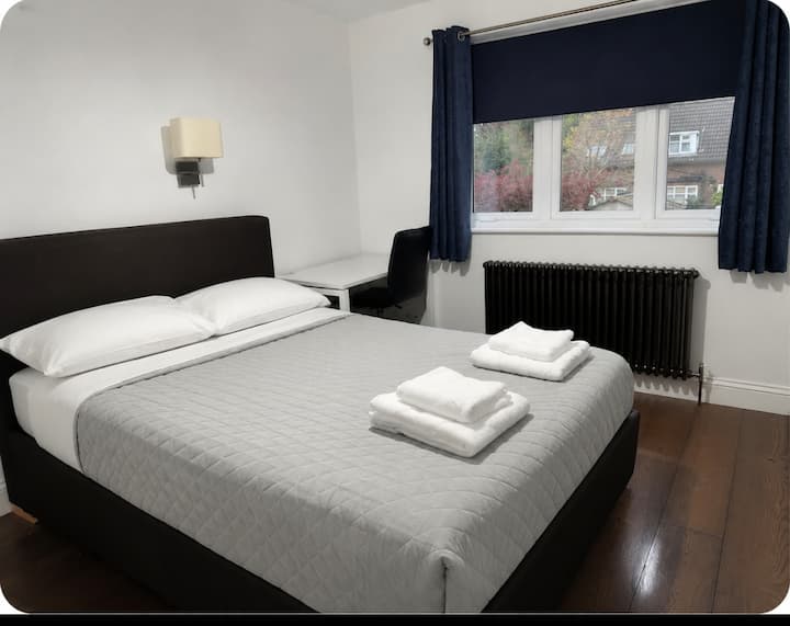 Twickenham 1 Bed Flat, 4 Pple, Free Wifi/parking - Twickenham